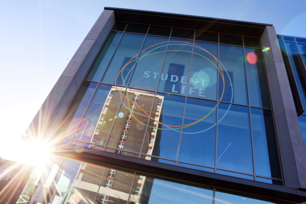 10 benefits of reading