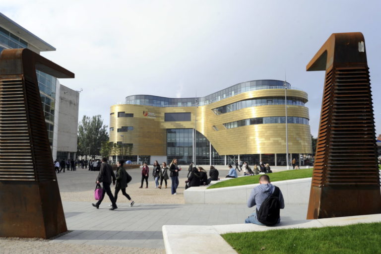 A brief history of Teesside University – Talking Teesside